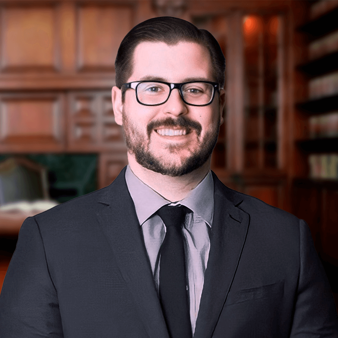 Conozca a nuestros abogados en Max Alavi Attorney at Law, APC